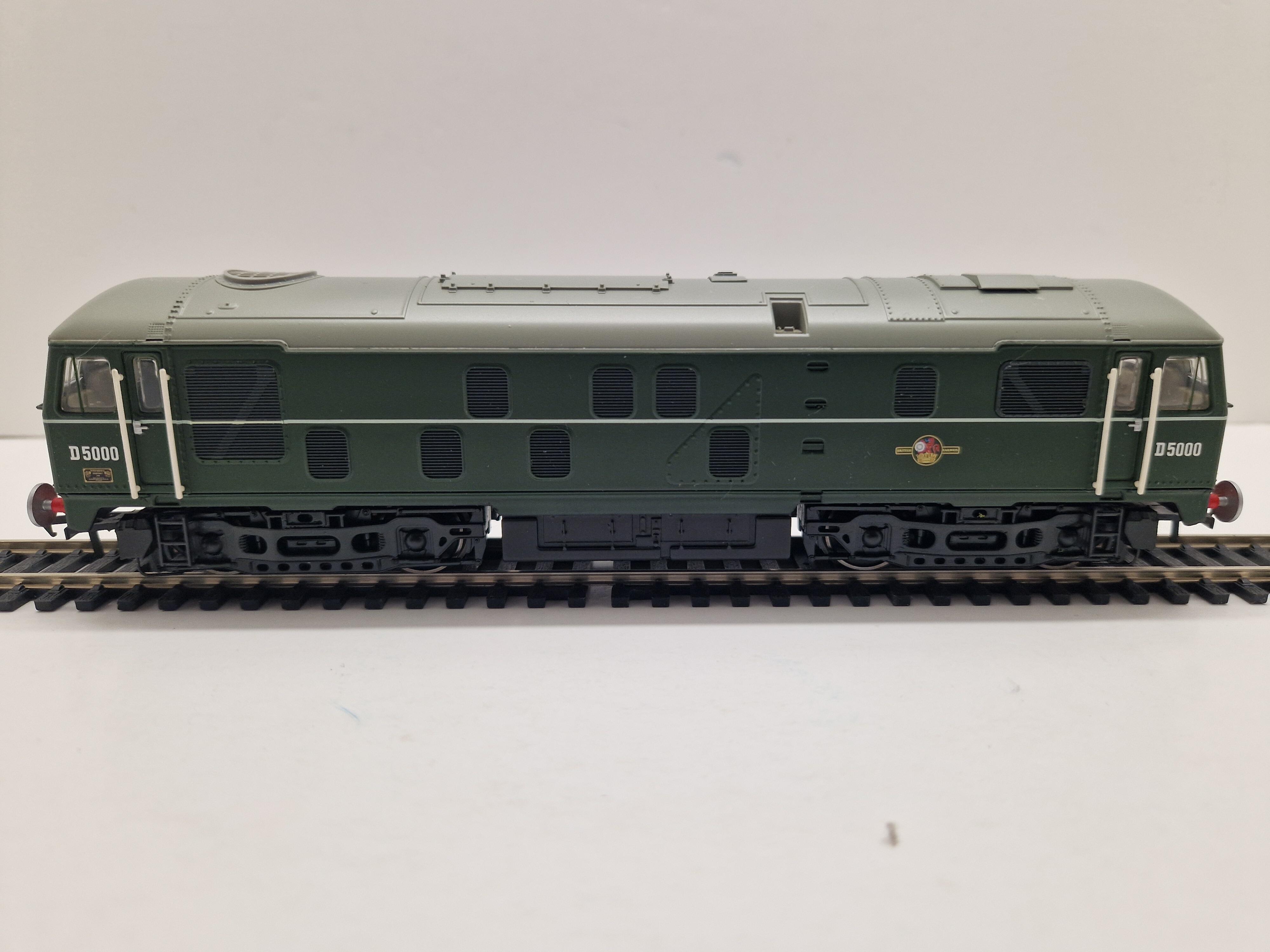 A pre-owned Bachmann 32-425V OO Gauge Class 24 Diesel D5000 BR Green ...