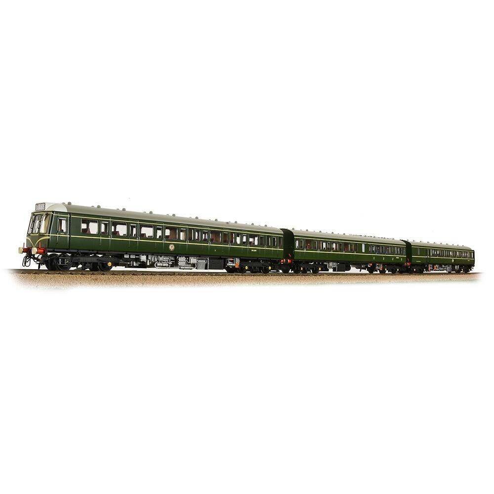Bachmann 35-500 Class 117 3 car DMU BR Green with Speed whiskers