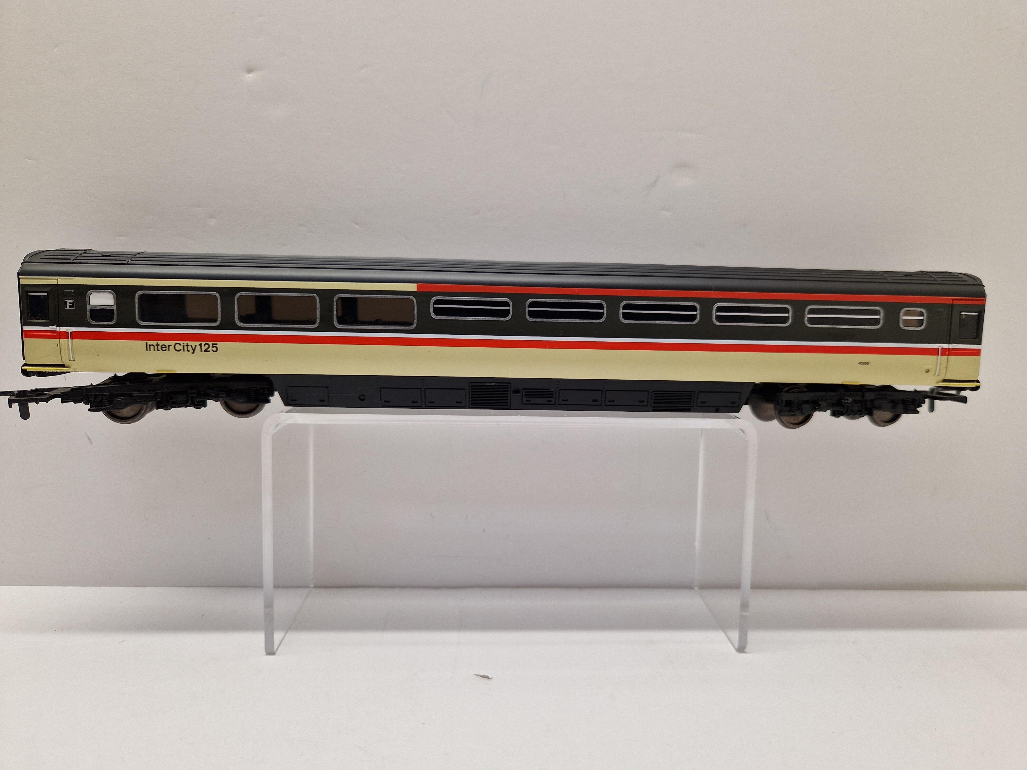 Hornby R4592 BR Inter City Executive MK3 Buffet Car 40355