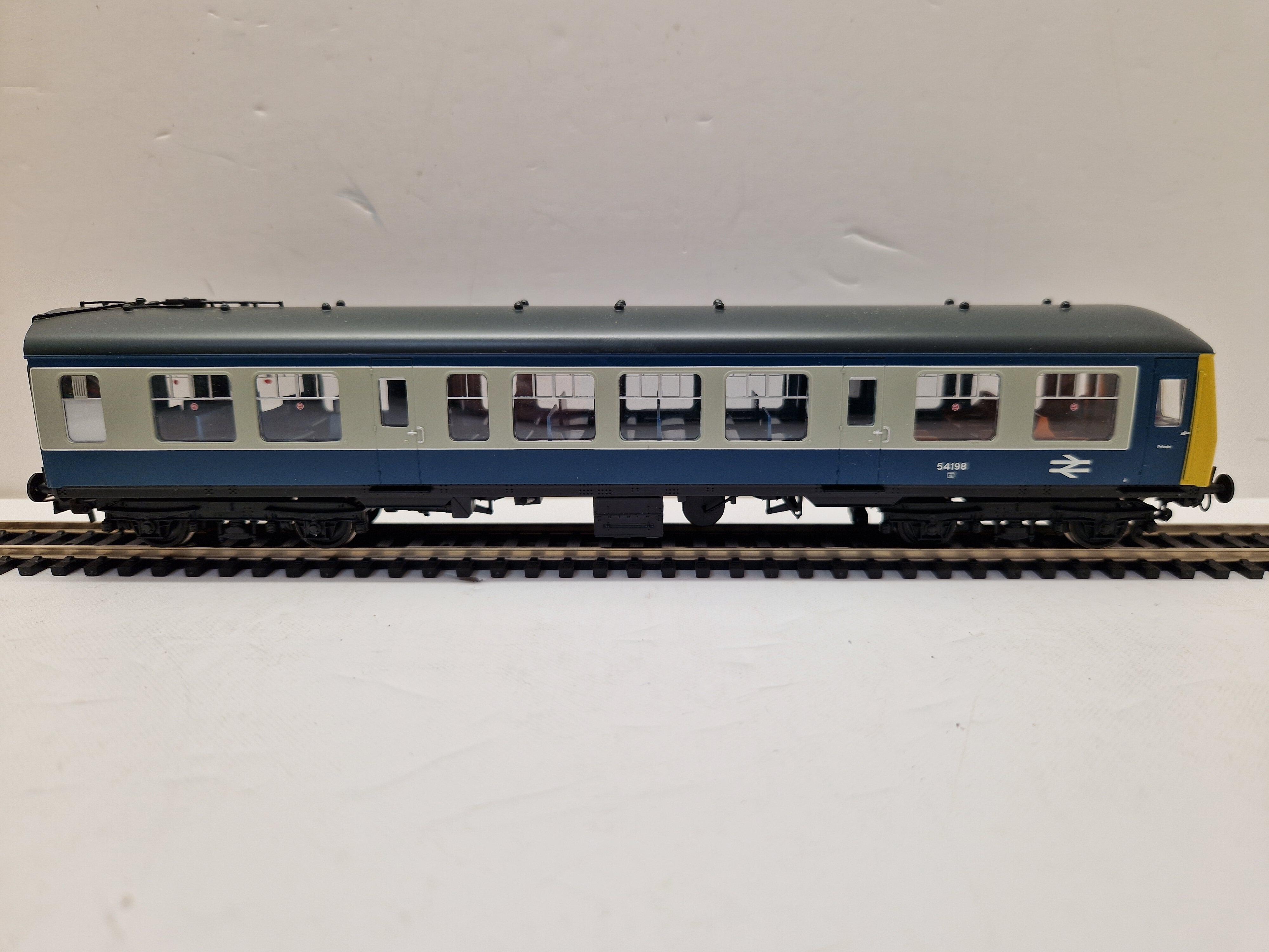 Bachmann 32-905 Class 108 2 Car DMU in BR Blue & Grey DCC Ready