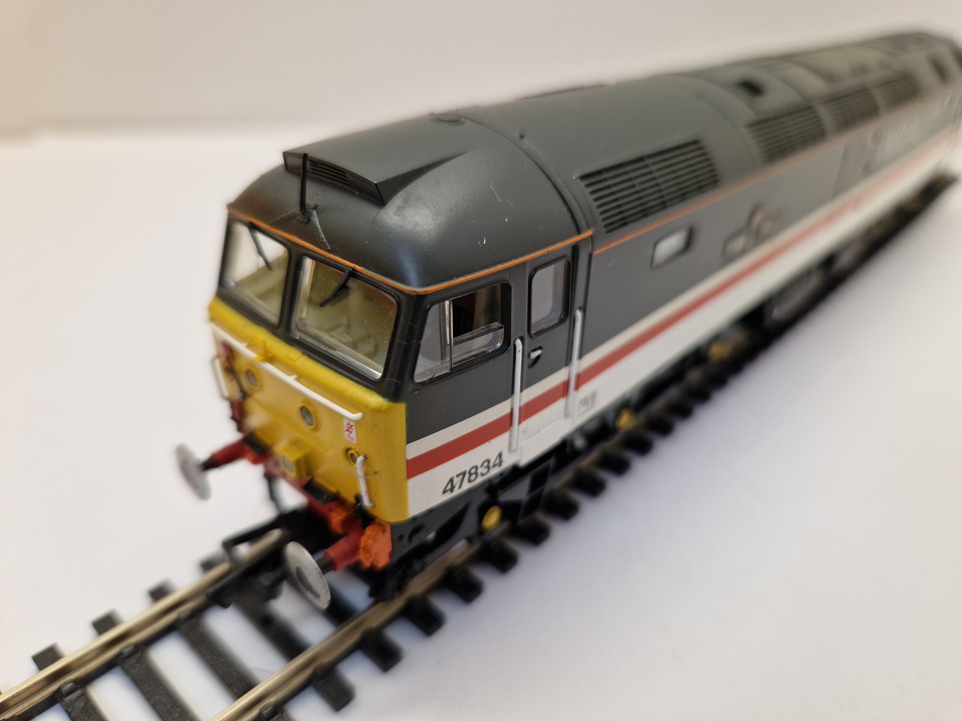 Bachmann Branchline 32-815 Class 47 47834 Fire Fly BR InterCity (Swallow)