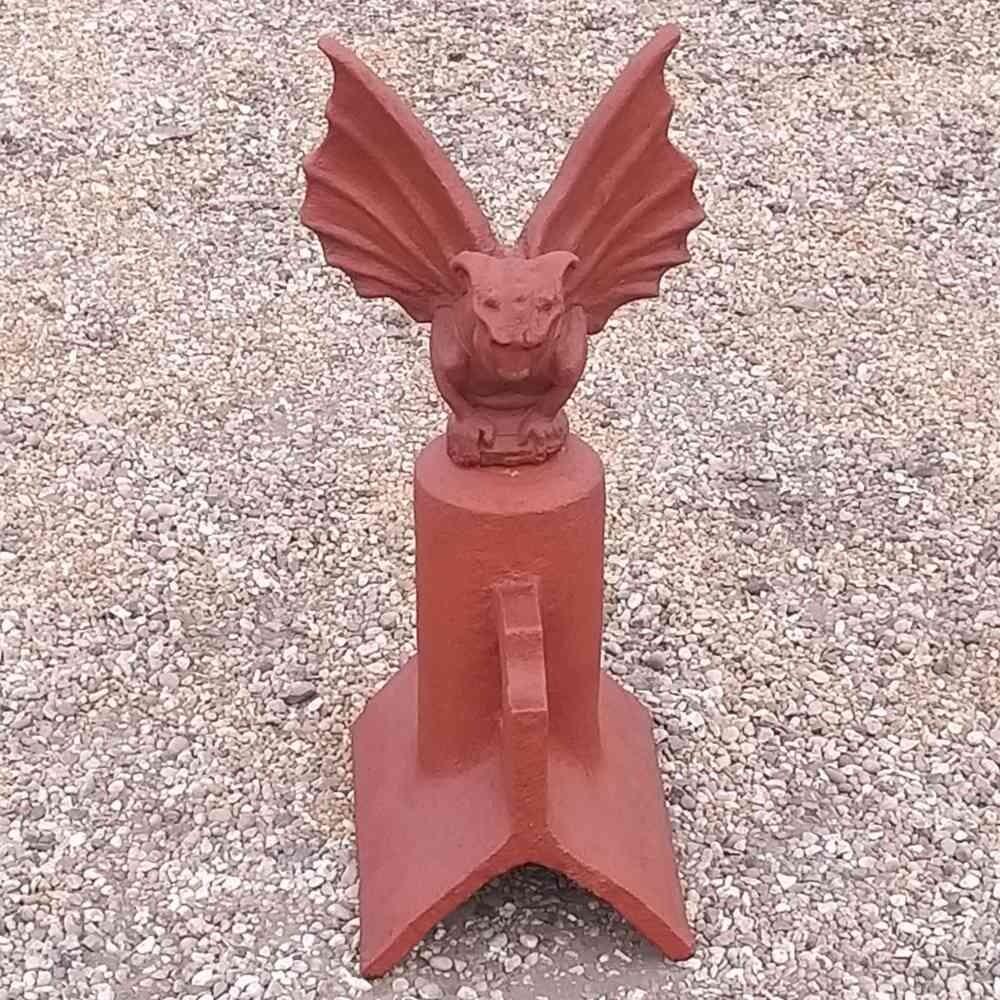 Double arch winged gargoyle roof finial