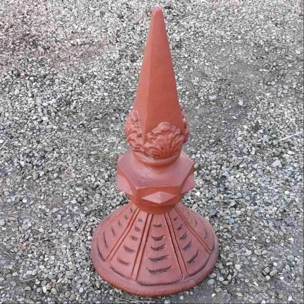 Round hex spire finial