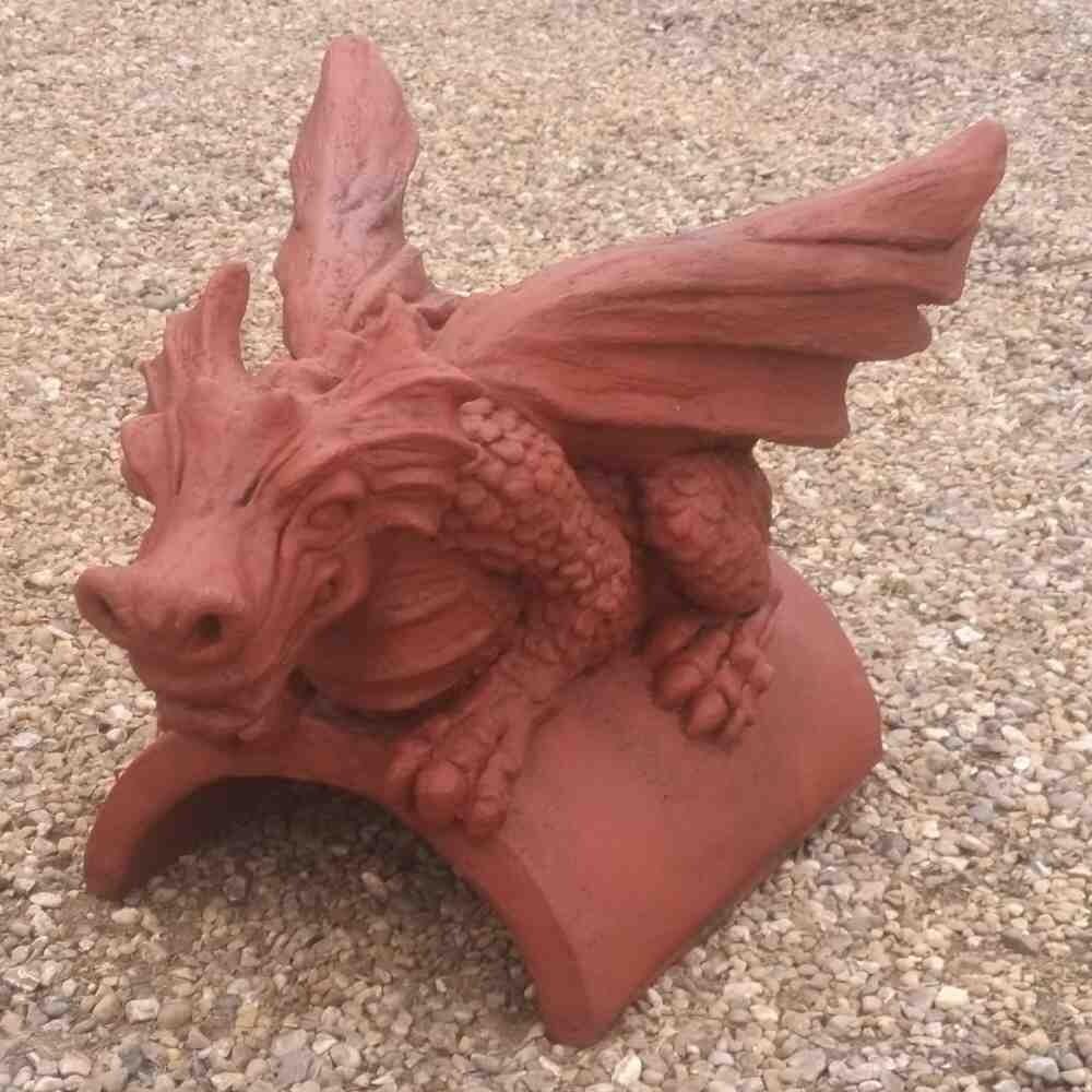 Dragon ridge tile finial