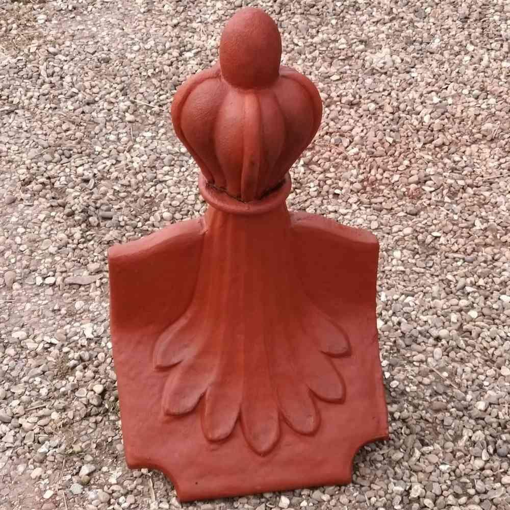 Column coronation crest roof finial