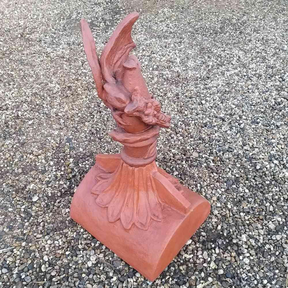 Half round capped sabre dragon finial