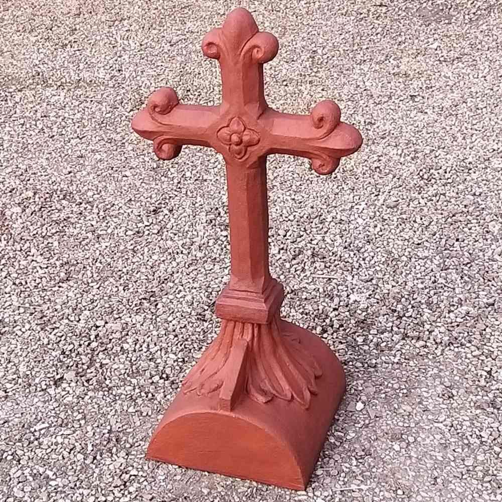 Half round capped tudor cross ridge finial