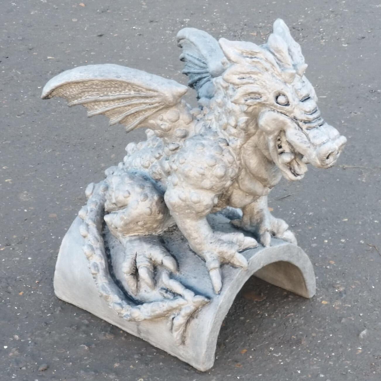 Eredon half round dragon finial slate grey (IN STOCK)