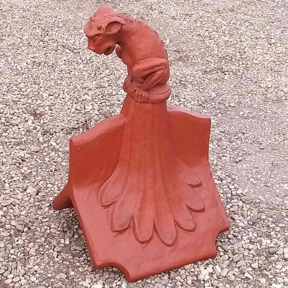 Column horned gargoyle roof finial
