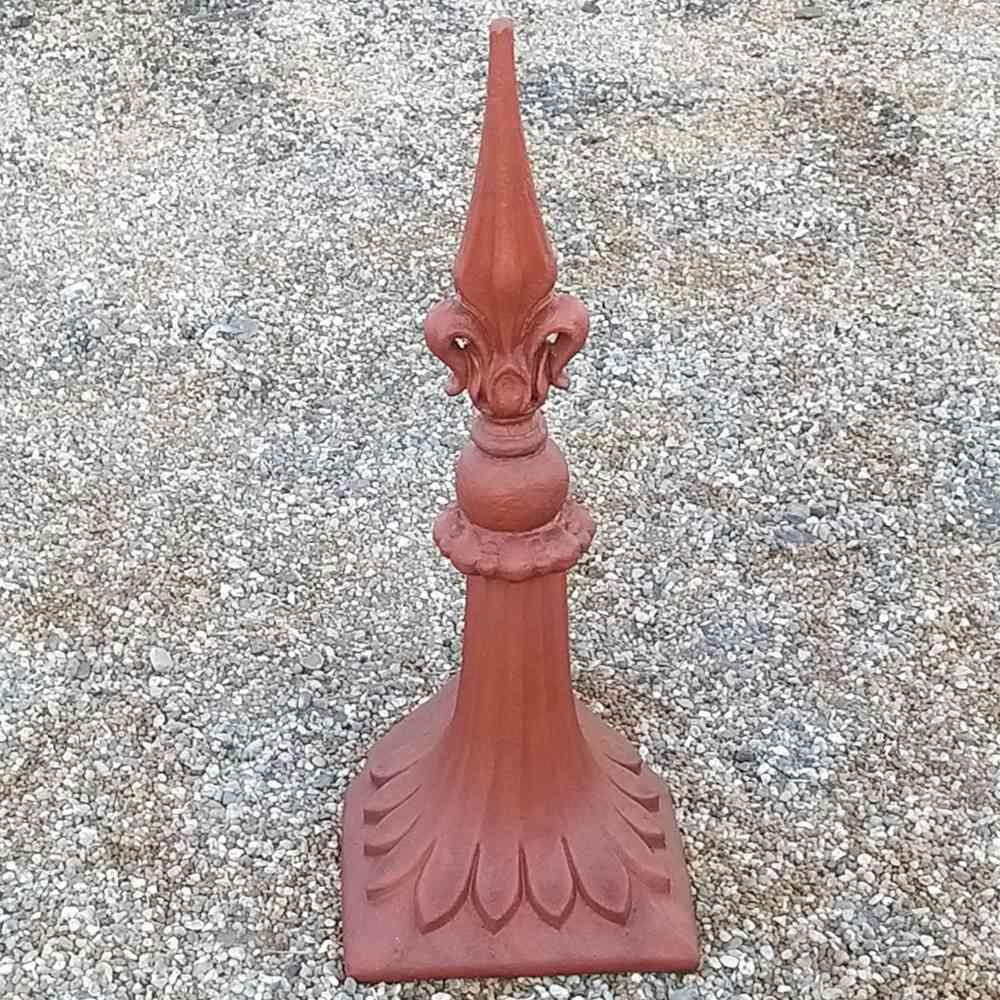 Angled block end spire ridge finial
