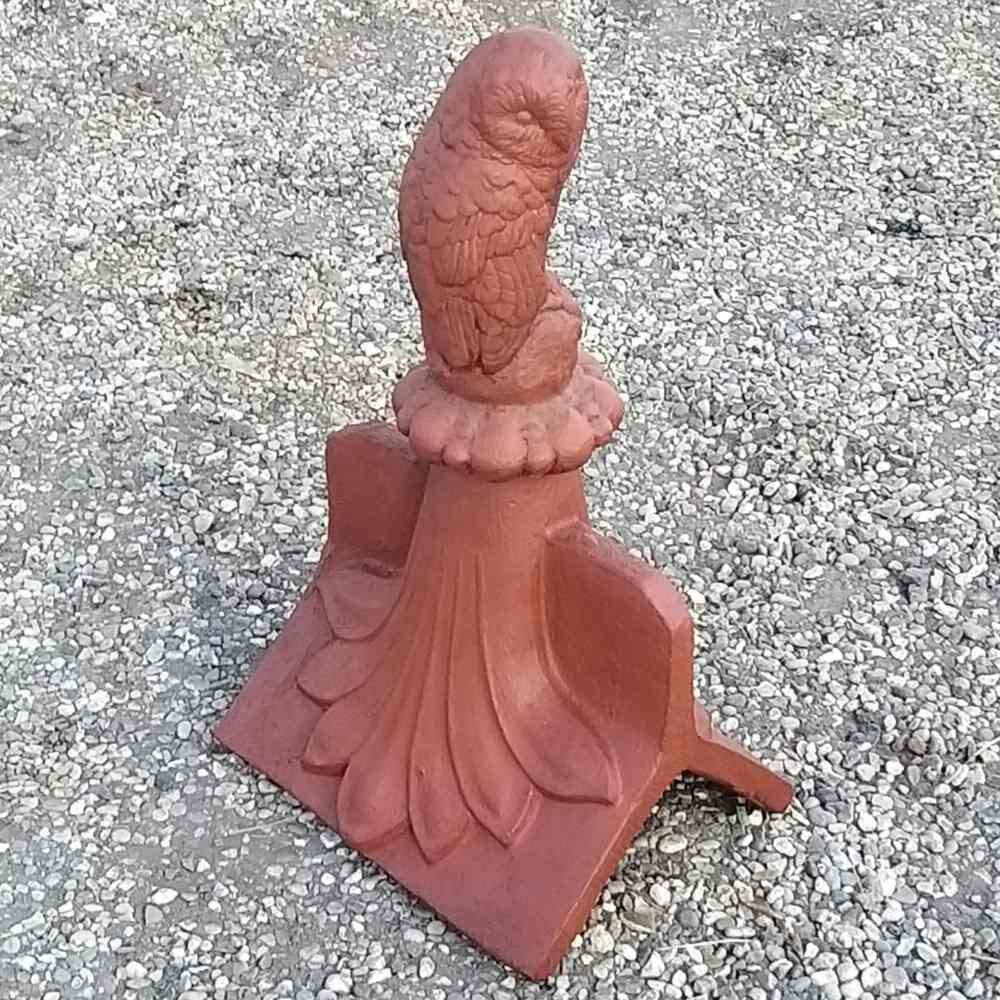 Seven leaf small owl roof finial