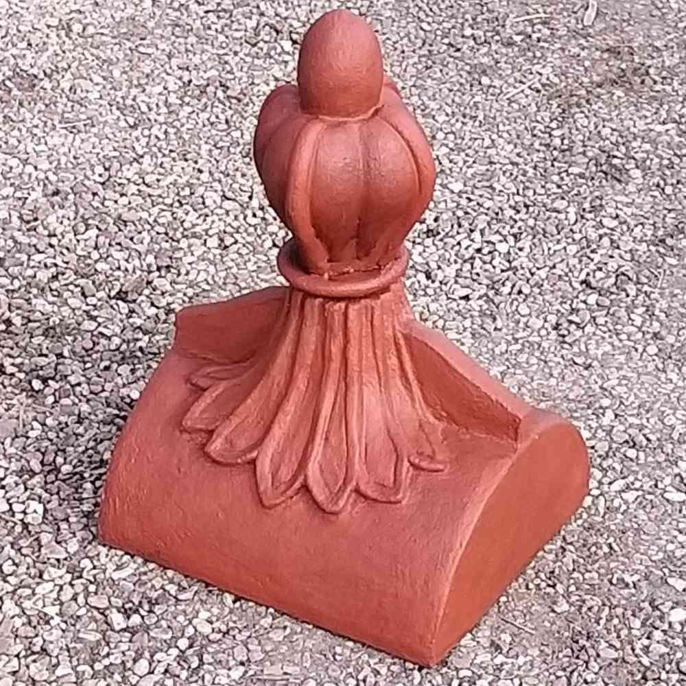 Half round capped coronation crest finial