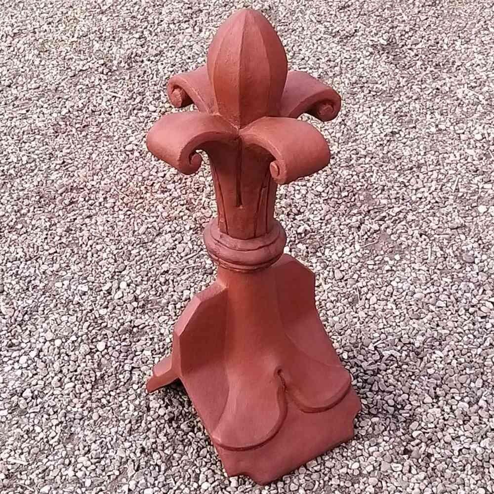 Gable end spike fleur roof finial