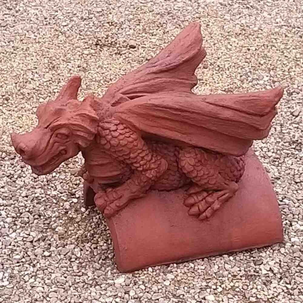 Dragon ridge tile finial