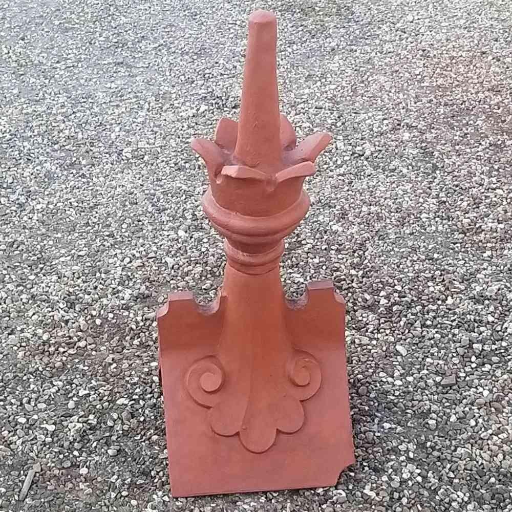 Castle scrolled crown finial