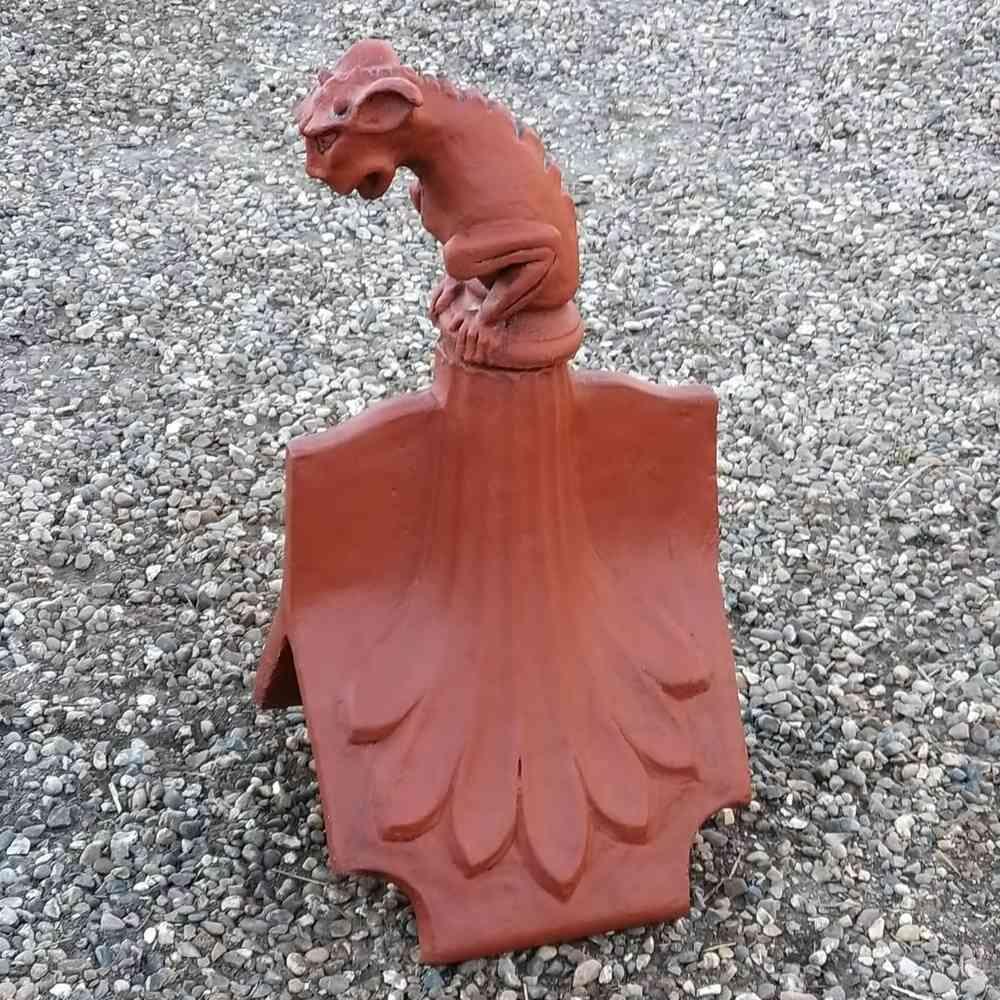 Column horned gargoyle ridge finial