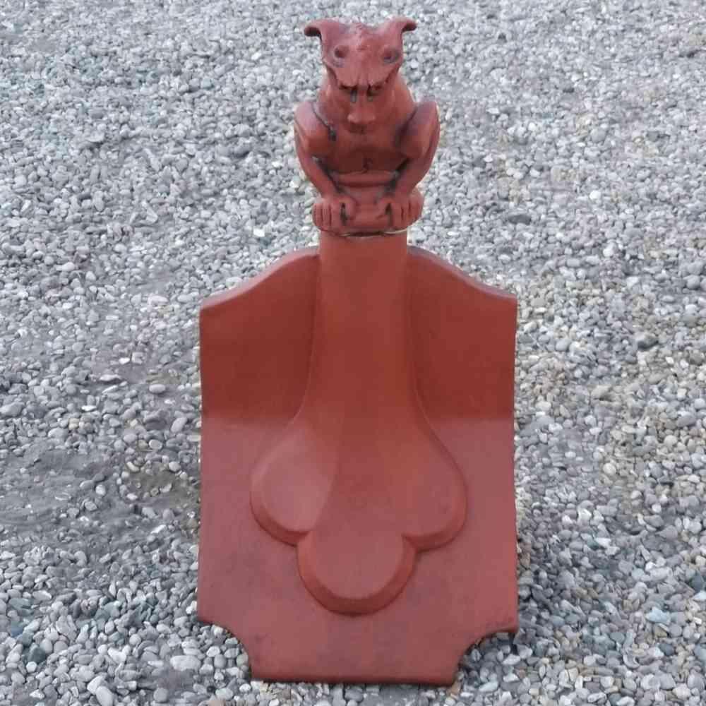 Gable end angled horned gargoyle finial