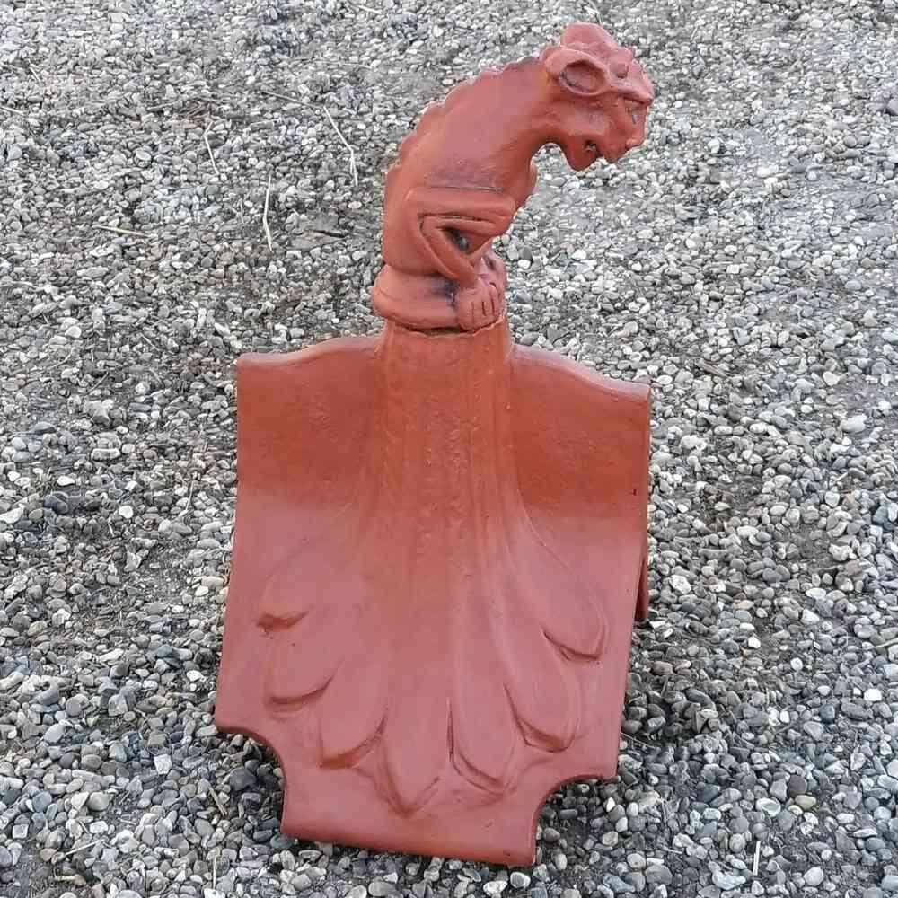 Column horned gargoyle ridge finial