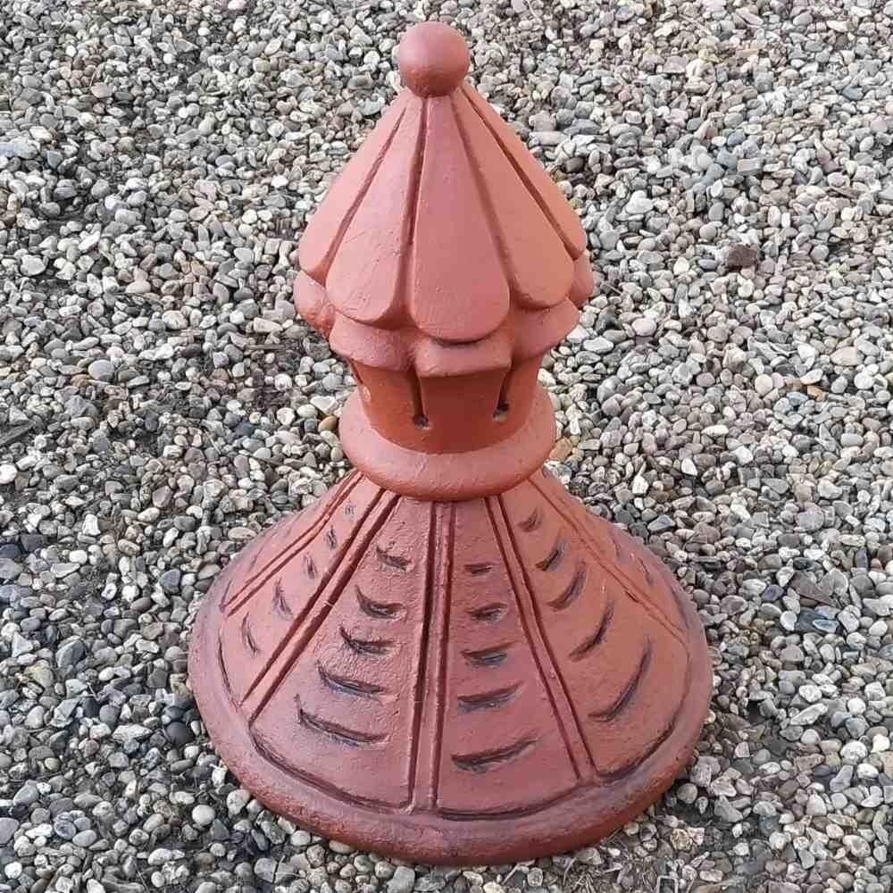 Round carousel finial