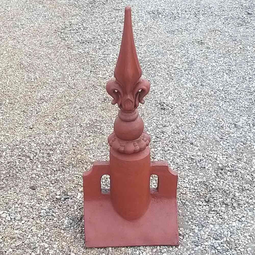 Double arch spire finial
