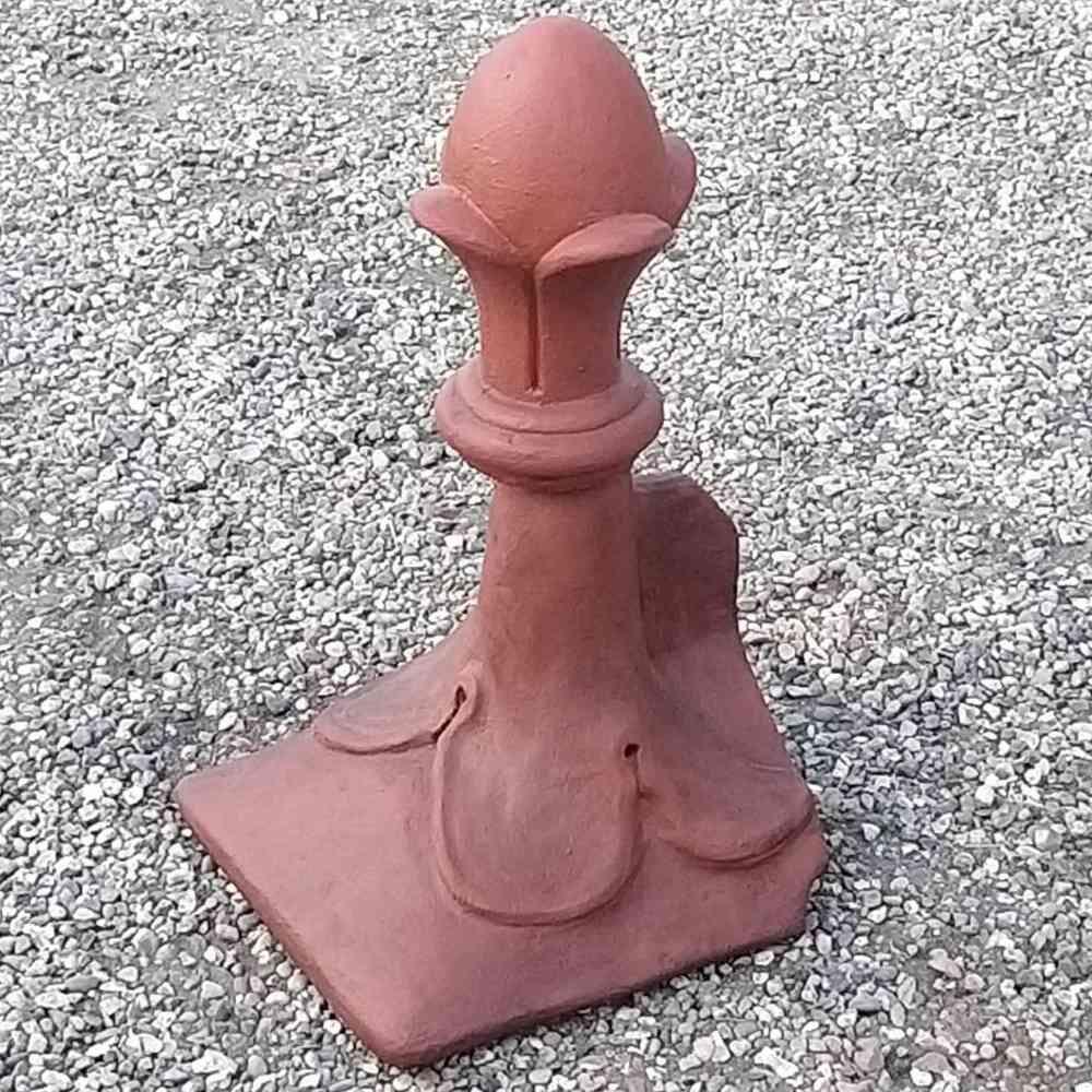 Block end angled large 4 leaf finial