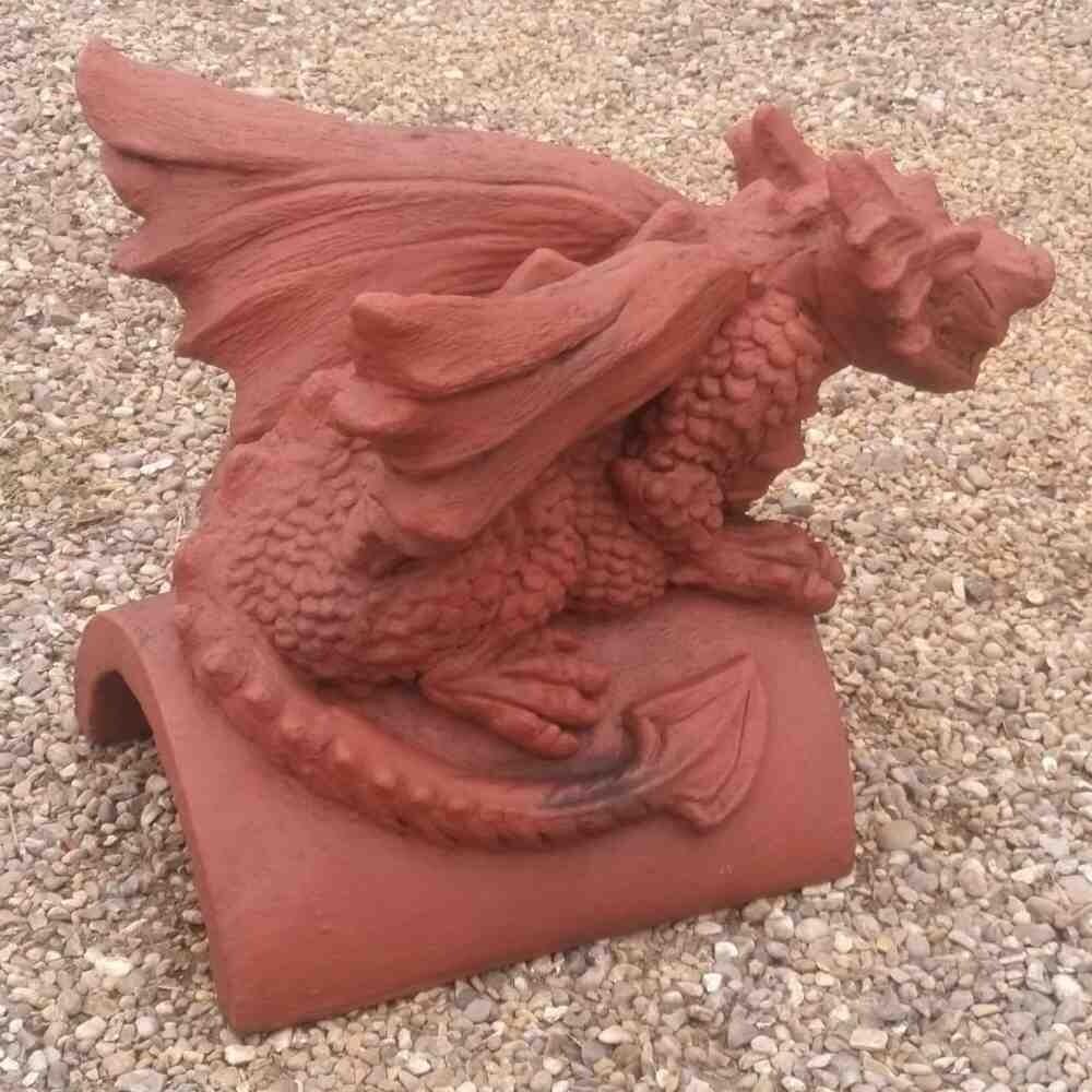 Dragon ridge tile finial