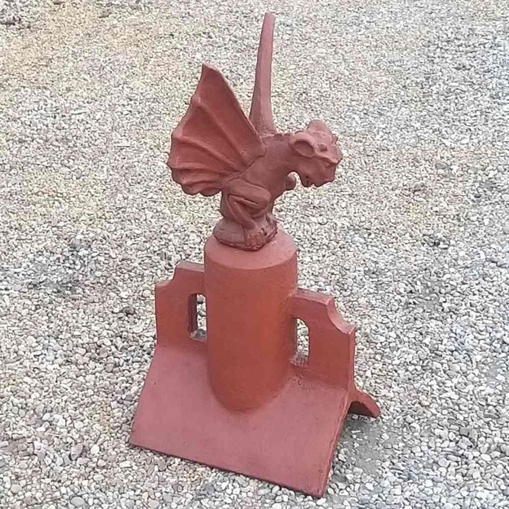 Double arch winged gargoyle roof finial