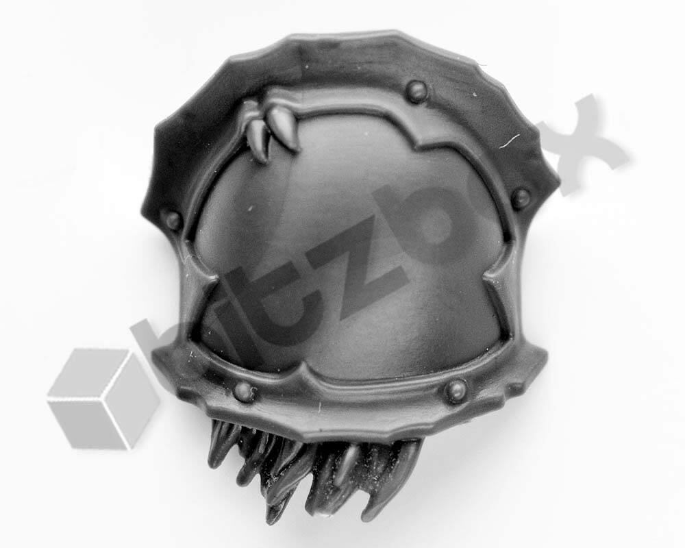 Chaos Space Marines Terminators Shoulder Pad J