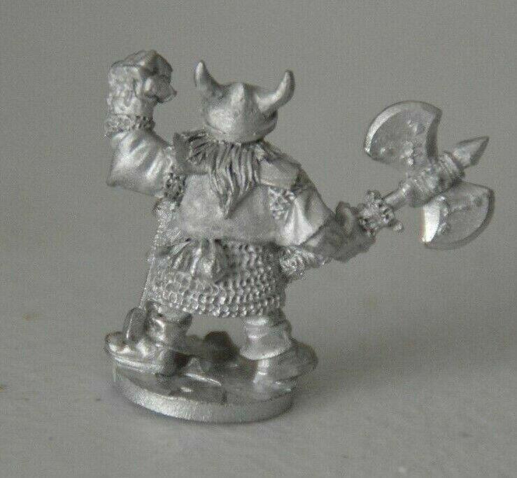 19018A Dwarf Leader with Axe