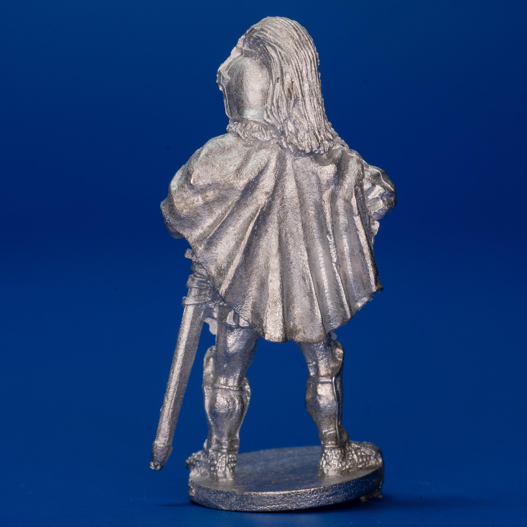 15026 Male Cleric of Rondra by Ral Partha