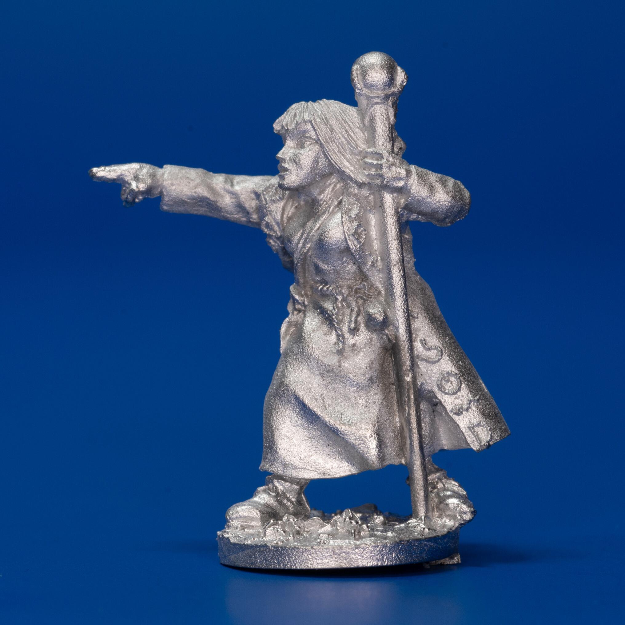 15500B Female Sorcerer, Mage, Wizard by Ral Partha