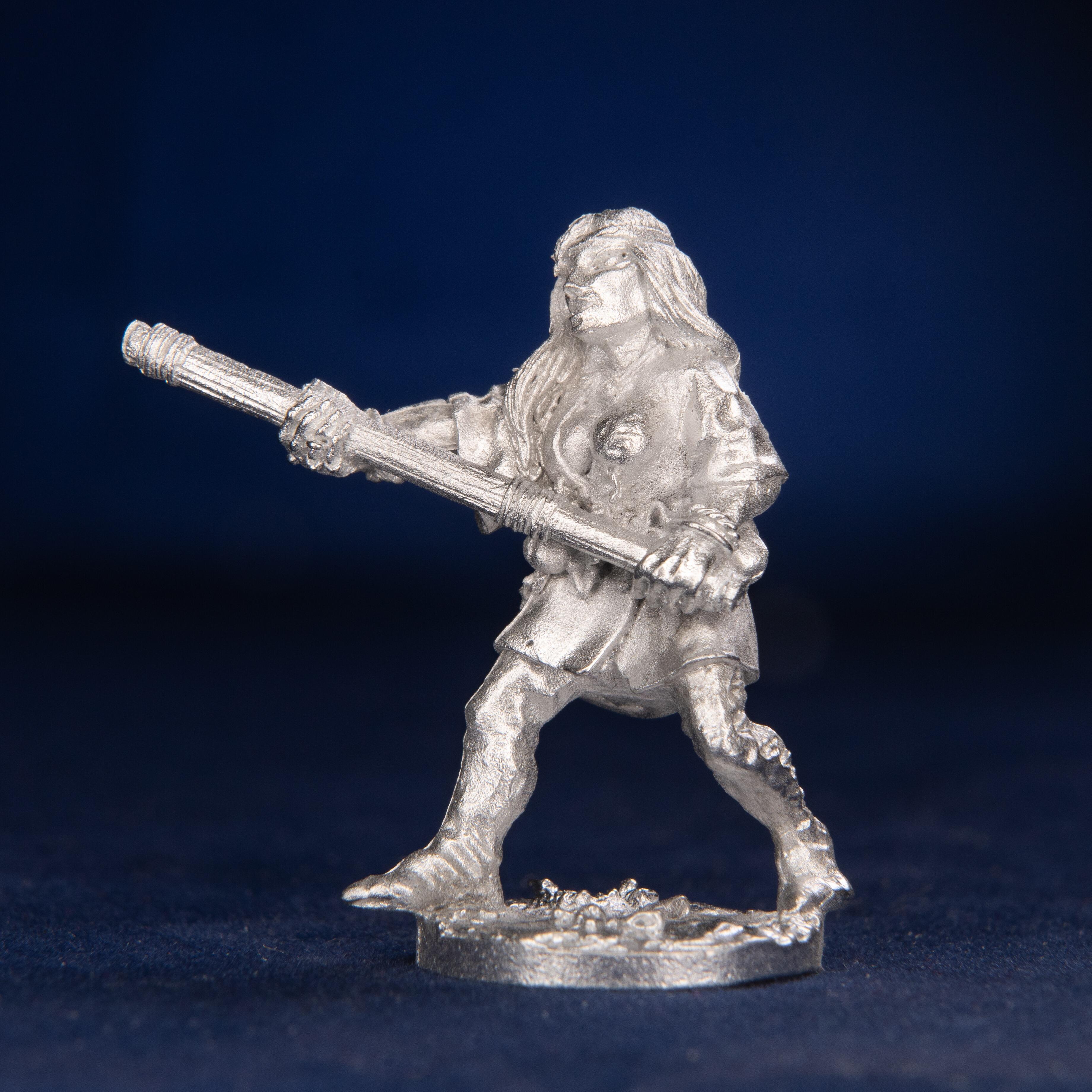 15500H Warrior Priestess with Staff by Ral Partha