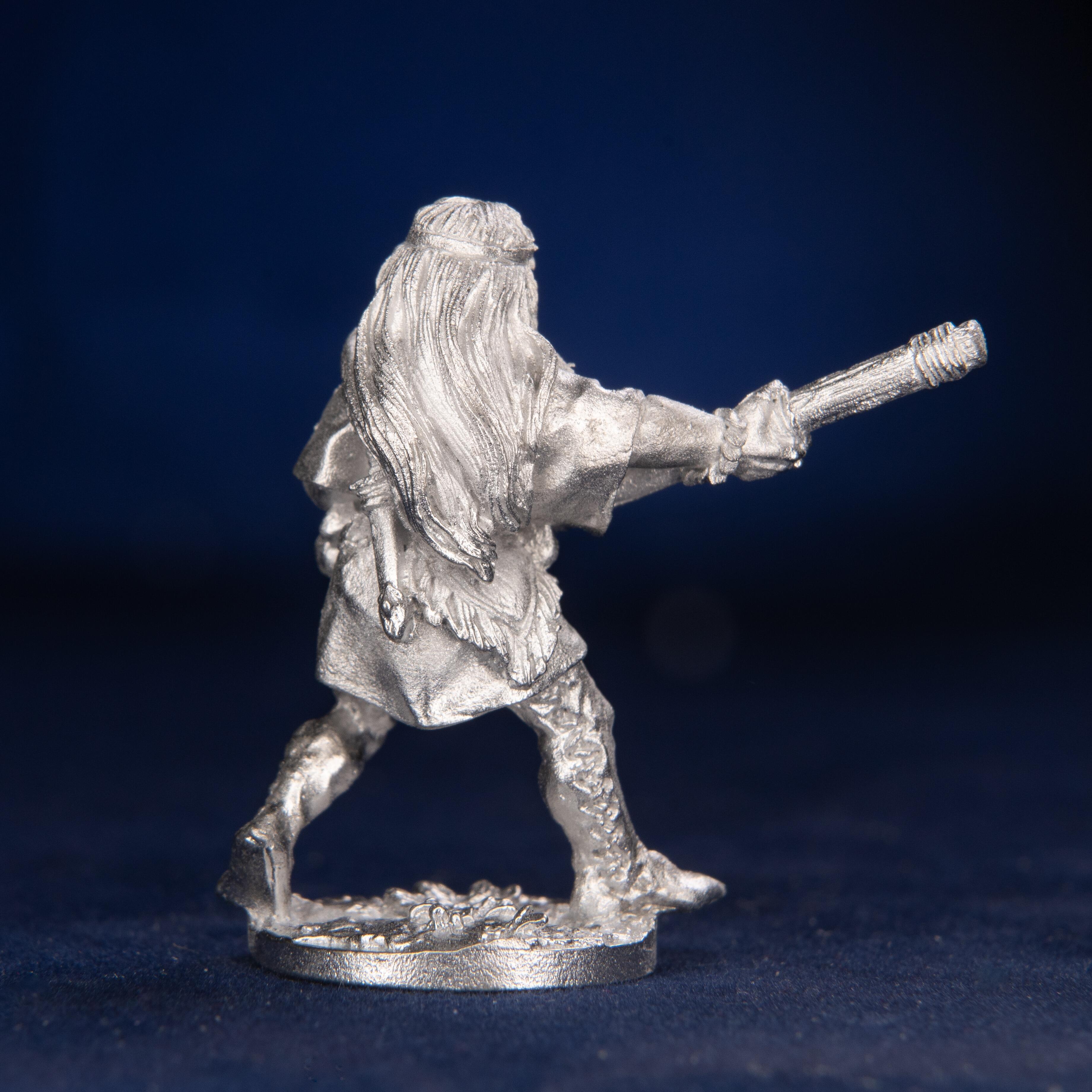 15500H Warrior Priestess with Staff by Ral Partha