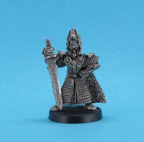 3501 High Elf Captain by Tim Prow - Heartbreaker Miniatures